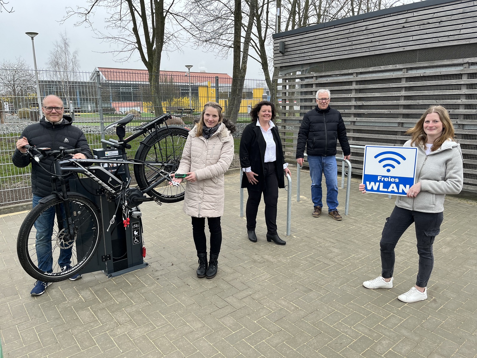 Neuer Fahrradabstellplatz für die rad+bus.STATION